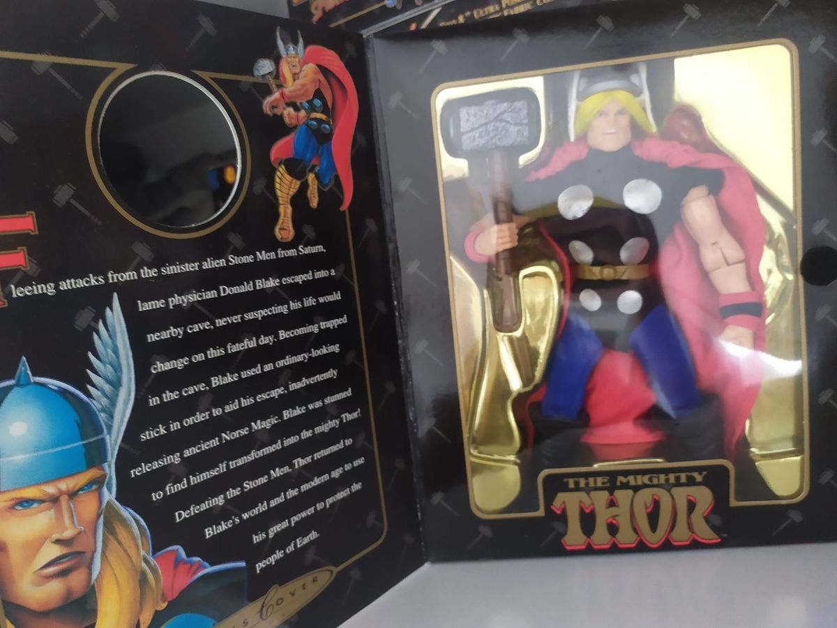 Marvel Famous Covers Thor | Brinquedo Toy Biz Nunca Usado 80438239 | enjoei