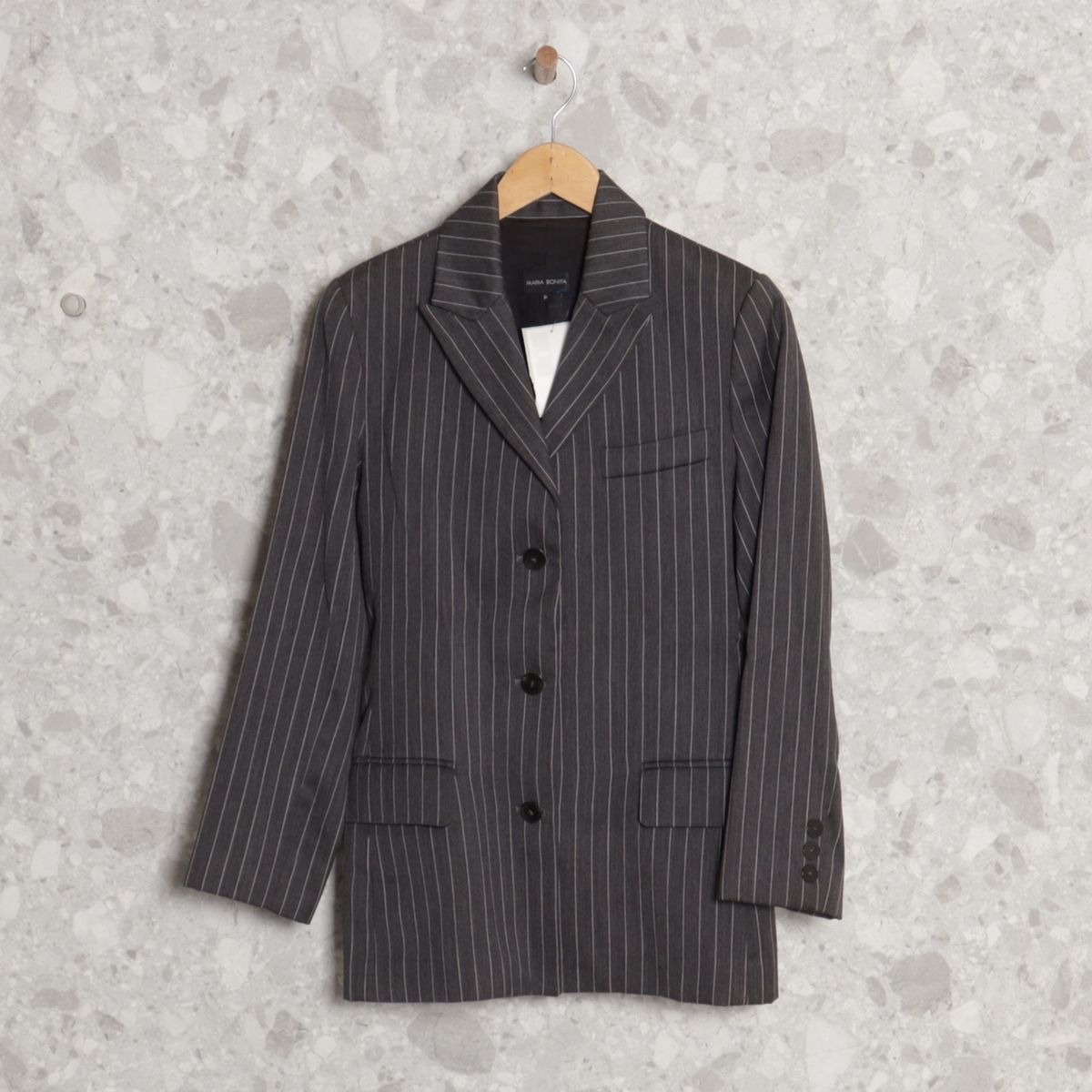 Max Blazer Chumbo Risca de Giz Maria Bonita | Casaco Feminino Maria ...