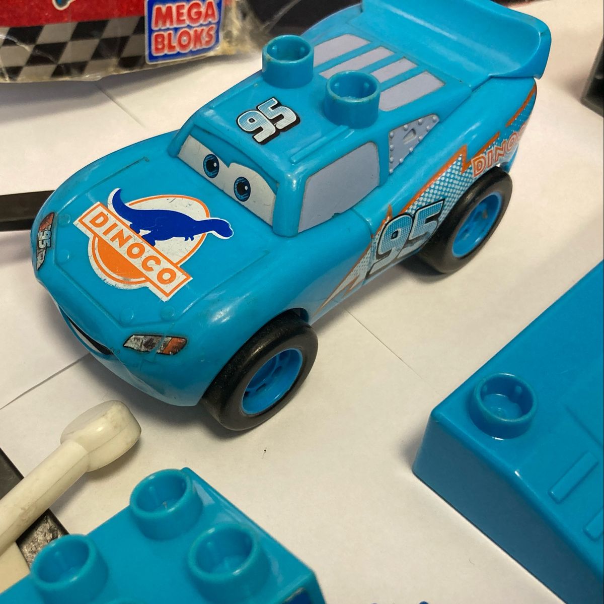 Mega Bloks Mcqueen Disney | Brinquedo Disney Usado 76400995 | enjoei