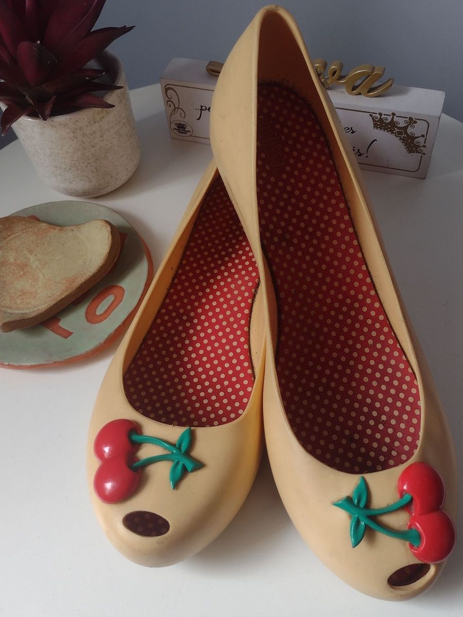 Melissa com Cereja | Sapatilha Feminina Melissa Usado 80010911 | enjoei