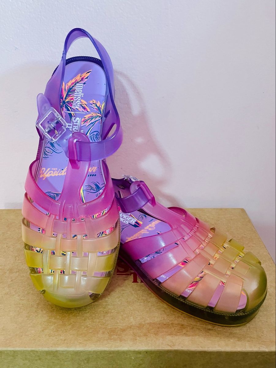 Melissa Possession + Stranger Things | Sandália Feminina Melissa Nunca ...