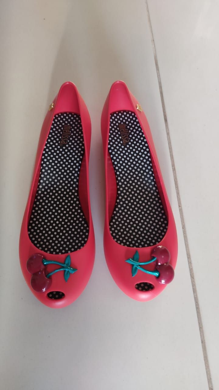 Melissa Ultra Girl Cereja Vermelha Seminova | Sapatilha Feminina ...