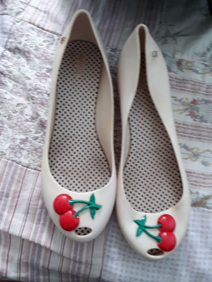 Melissa Ultragirl Cereja Branca | Sapatilha Feminina Melissa Usado ...