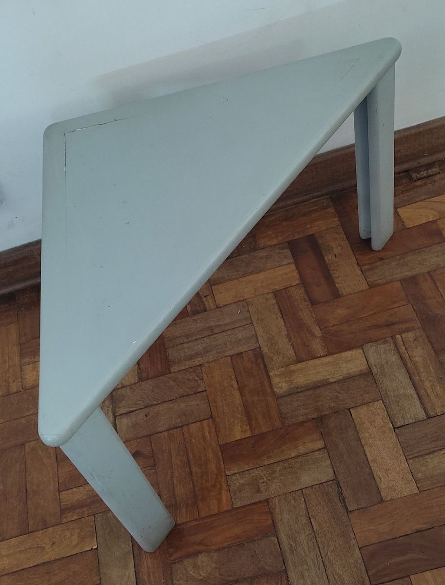 Mesa de Canto Triângulo | Mesa Usado 84040784 | enjoei