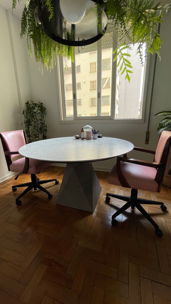 Mesa de Granilite e Concreto | Mesa Mezas Usado 68340301 | enjoei