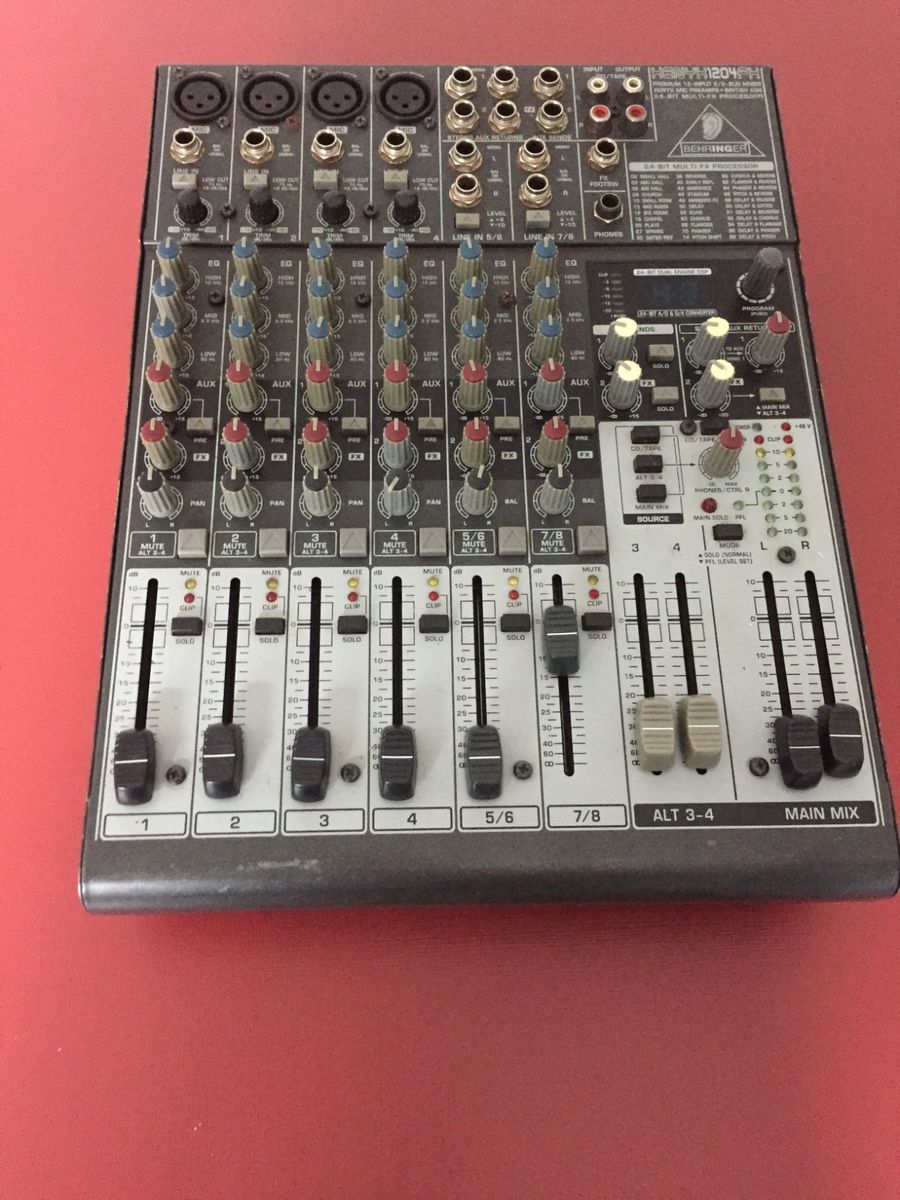 Mesa de Som Behringer Xenyx 1204 Fx | Item de Música Behringer Usado ...