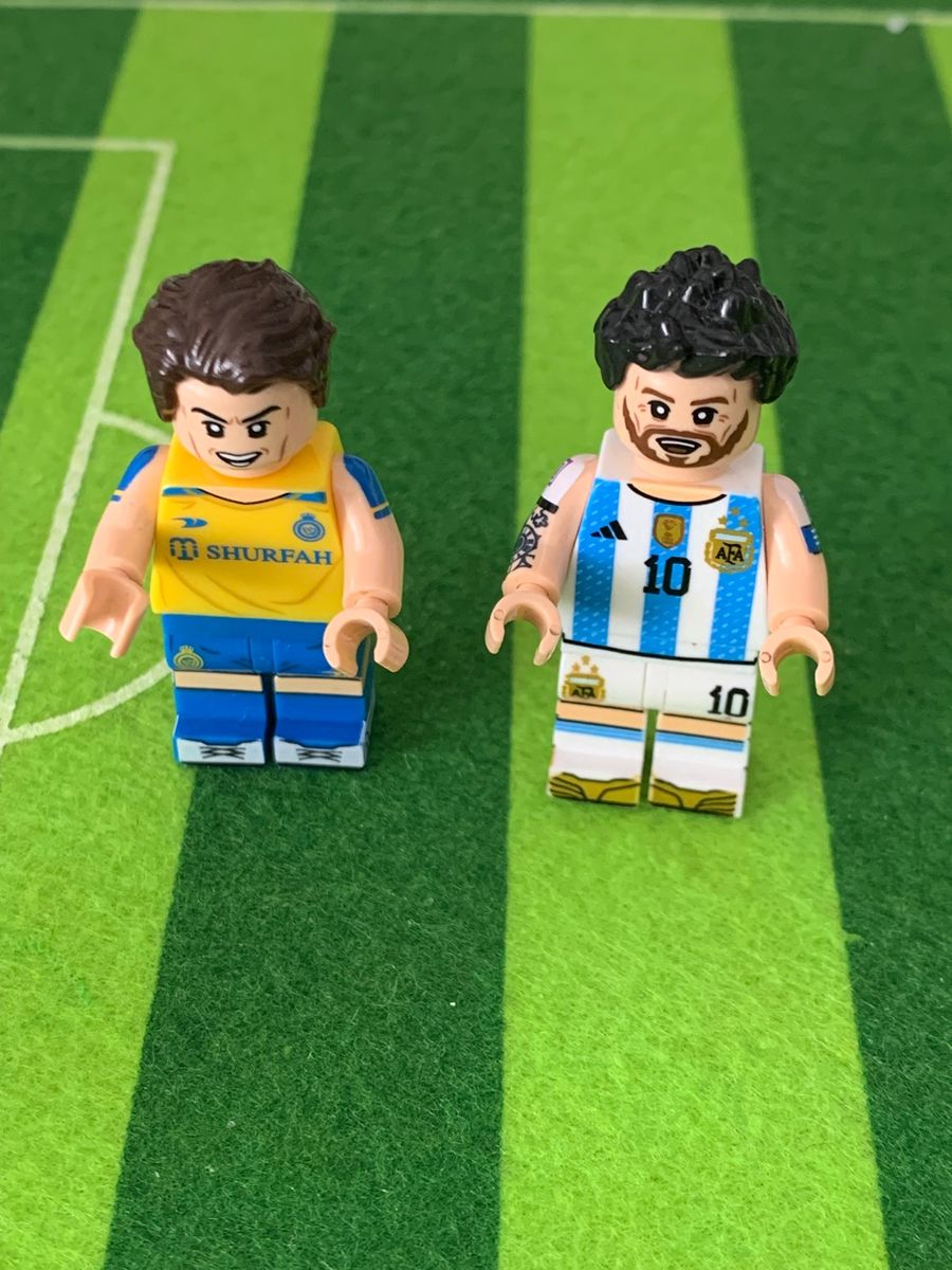 Messi e Cristiano Ronaldo Lego | Brinquedo Boneco De Lego Nunca Usado ...