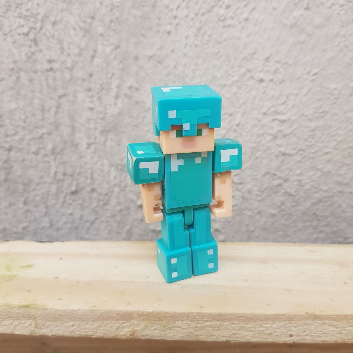 Minecraft Overworld Series #3: Alex com Armadura de Diamante - Mojang ...