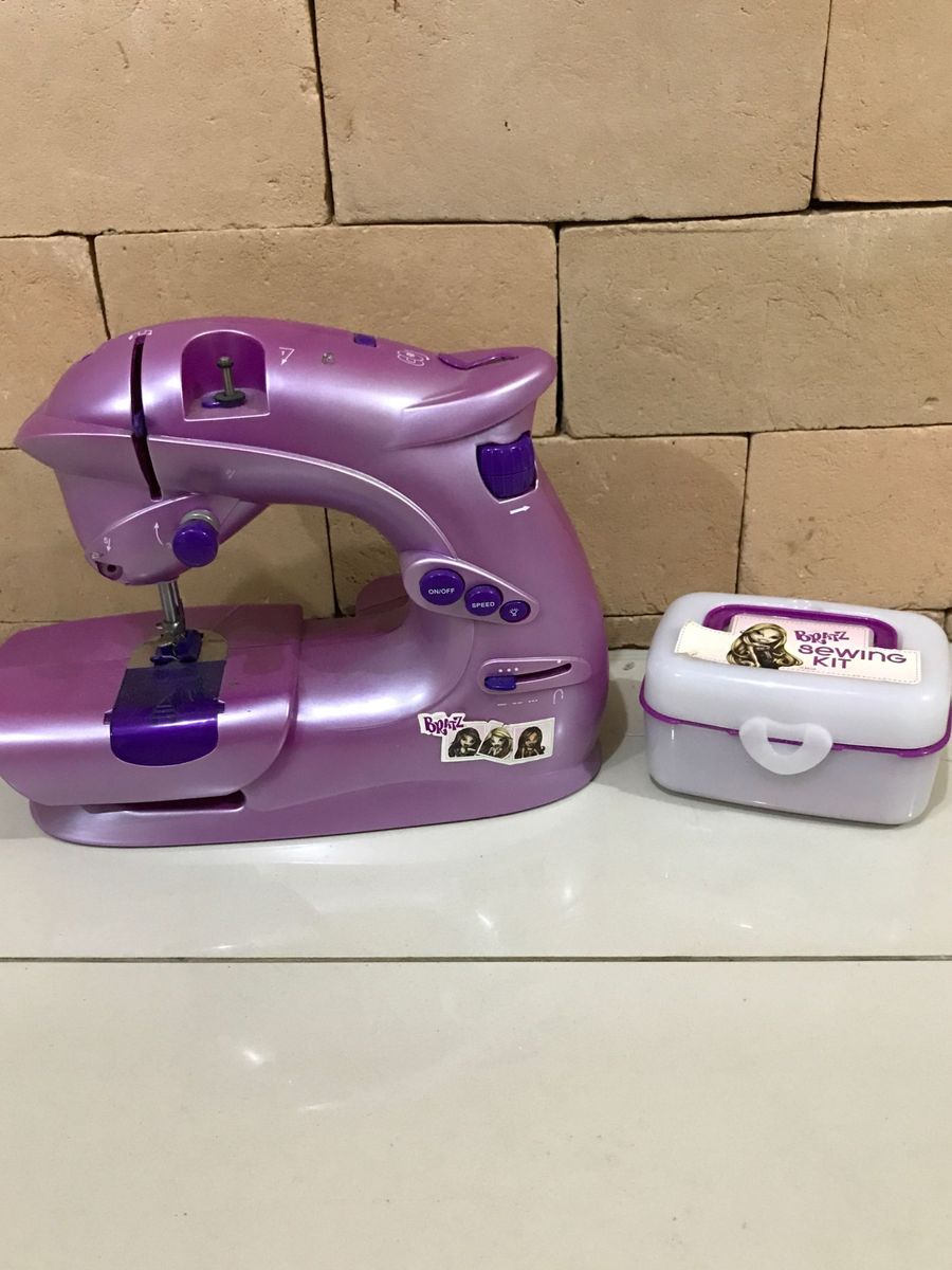 Mini Máquina de Costura Bratz | Item Infantil Bratz Usado 22710707 | enjoei