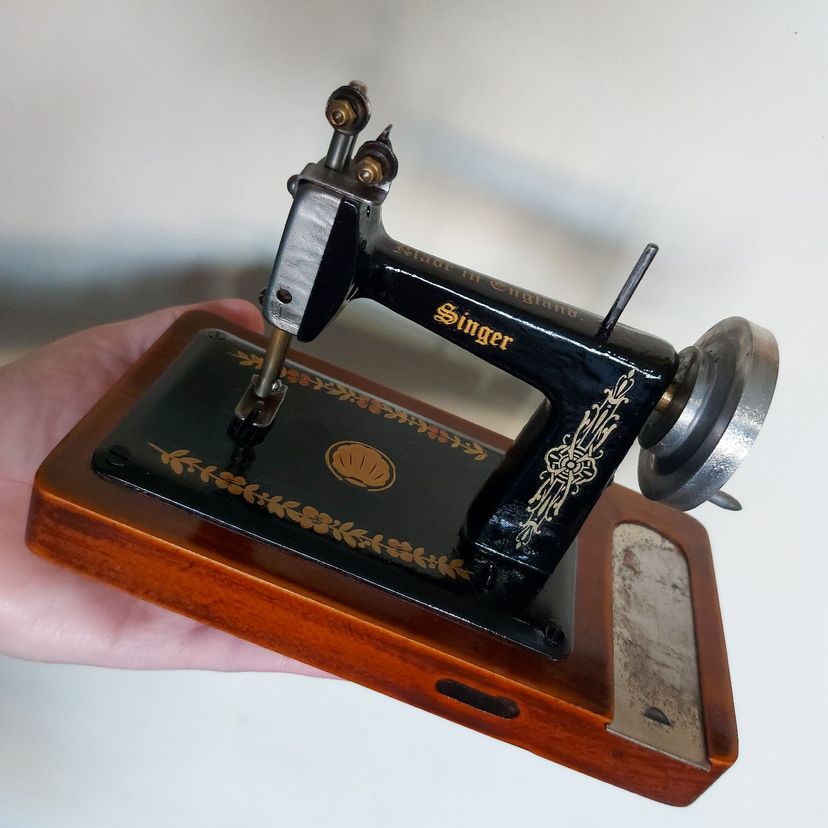 Mini Máquina de Costura Singer | Produto Vintage e Retro Singer Usado ...