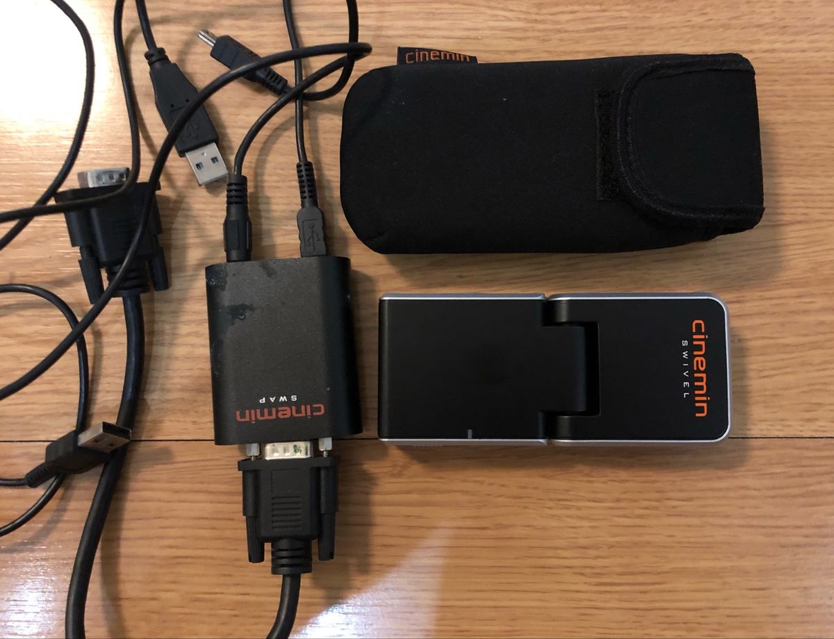 Mini Projetor de Imagem Vga | Item Info & Eletro Cinemin Swivel Usado ...