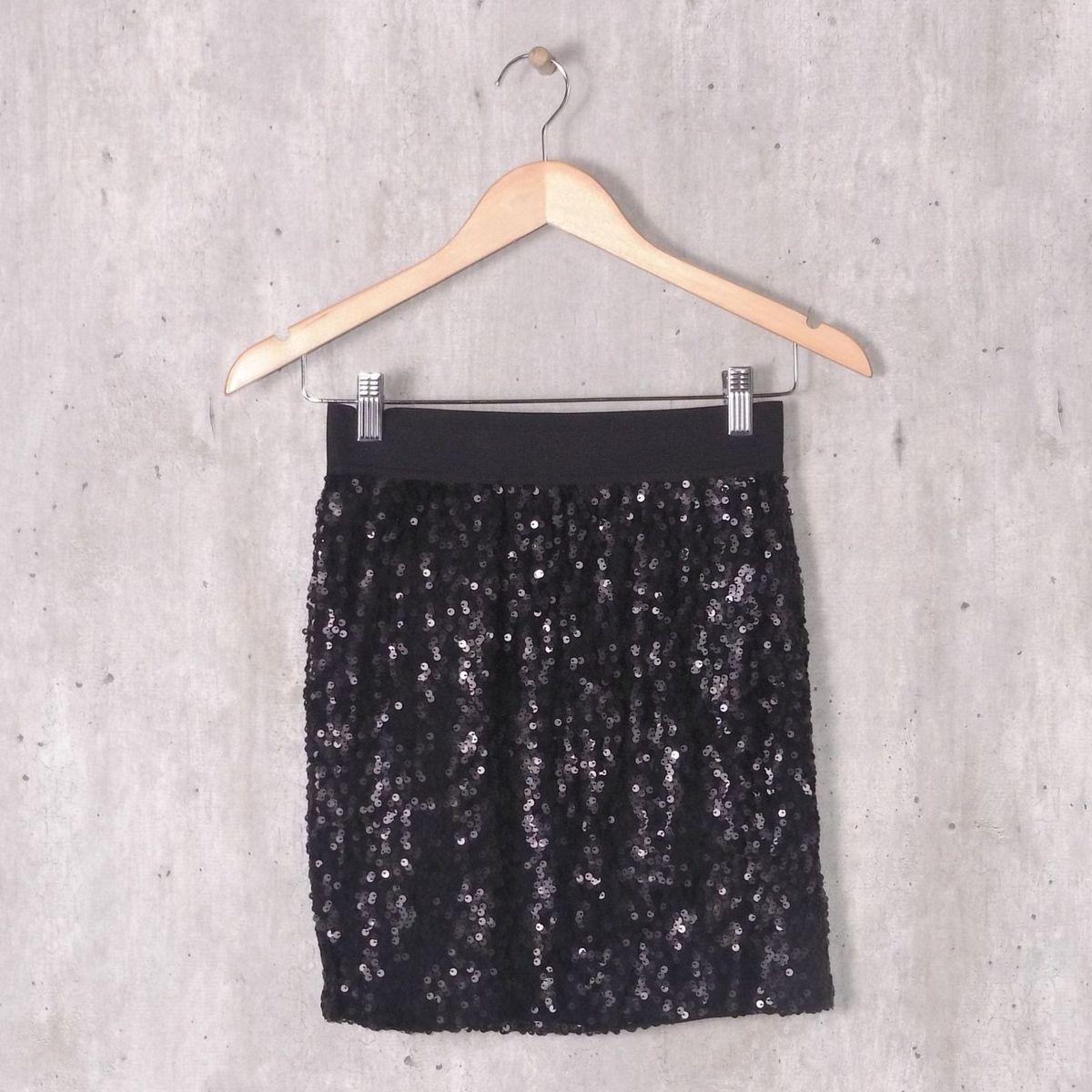 Mini Saia Preta Paetê | Saia Feminina Lauren Conrad Usado 31391727 | enjoei