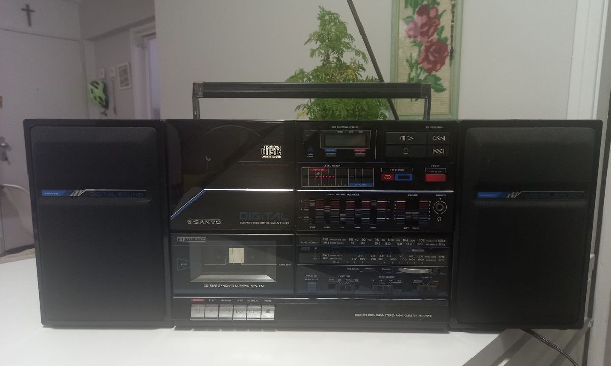 Mini System Sanyo Raridade | Item de Música Sanyo Usado 75144132 | enjoei