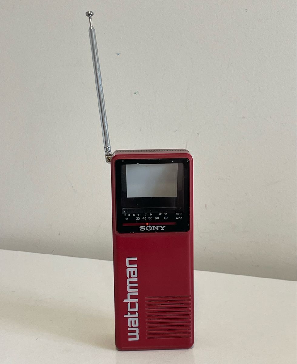 Mini Tv com Rádio Antiga da Sony - Watchman. | TV e Display Sony Usado ...