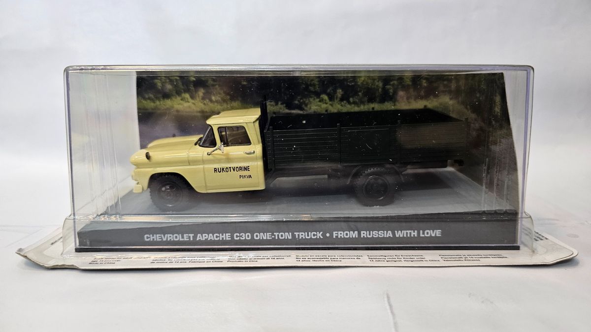 Miniatura Caminhão Chevrolet Apache 007 From Russia With Love Eaglemoss ...