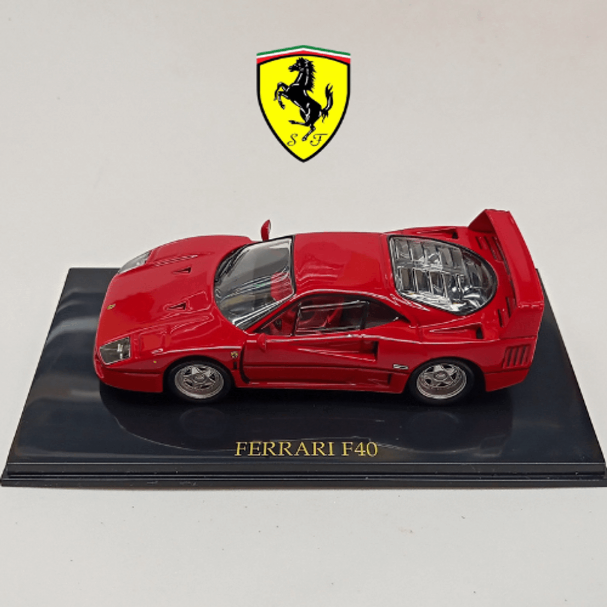 Miniatura Ferrari F-40 - Escala 1:43 - Coleção Ferrari Collection ...
