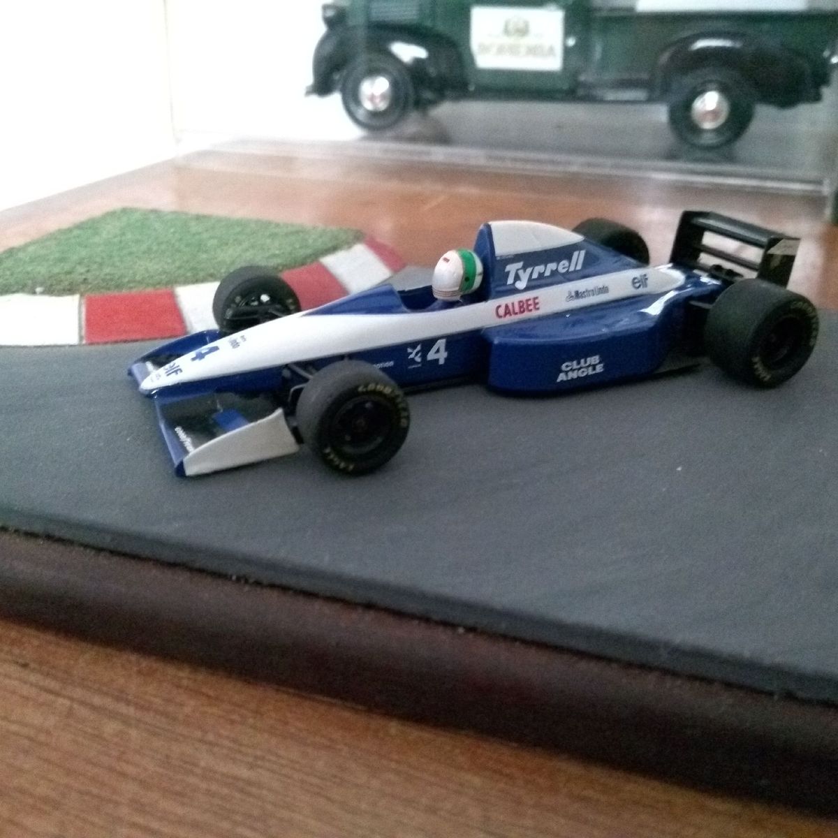 Miniatura Fórmula 1 Onix Metal 1/43 Tyrrell | Cacareco Onix Usado ...