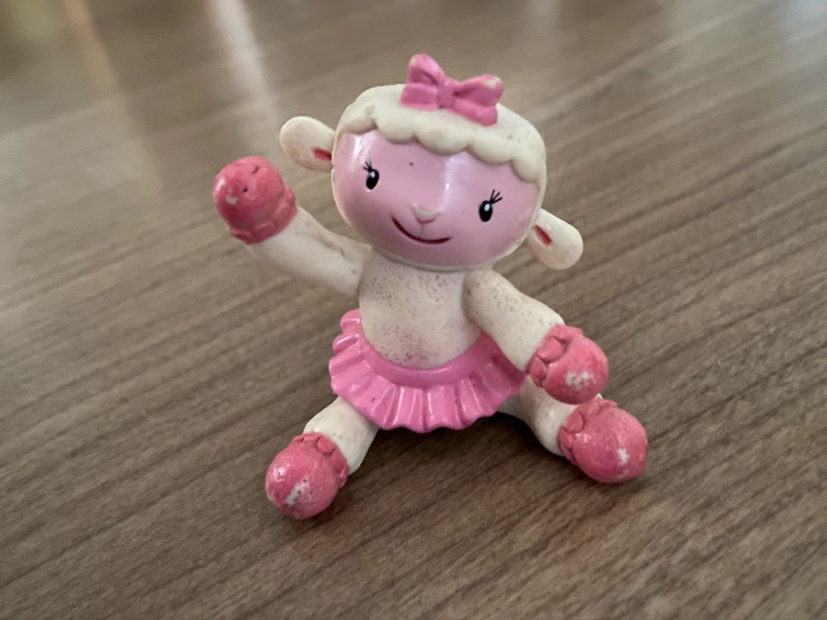 Miniatura Lambie Personagem Dra Brinquedos | Brinquedo para Bebês Disney Usado 74509027 | enjoei
