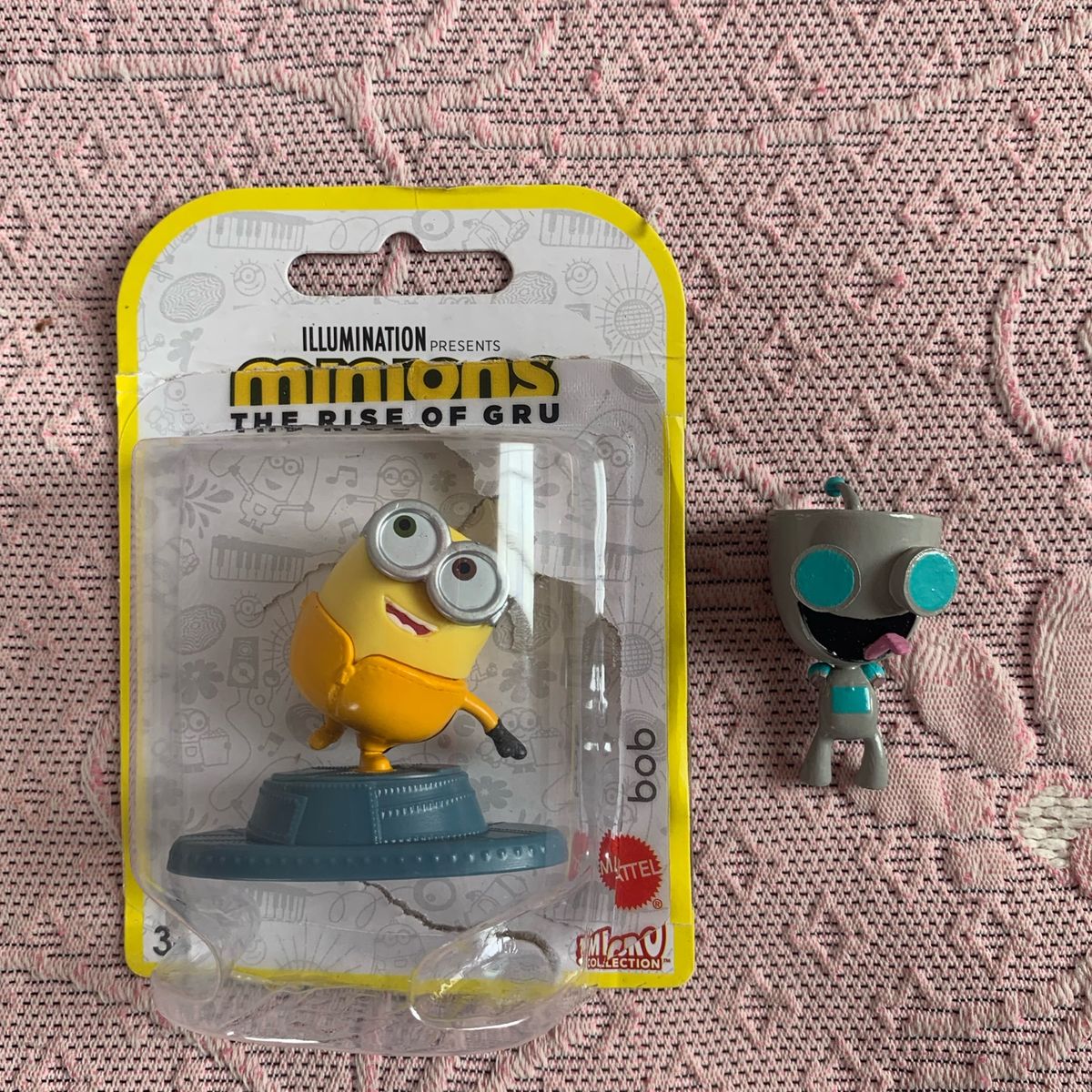 Miniaturas Bob Minions e Miniatura Funko Gir Invader Zim sem Os ...