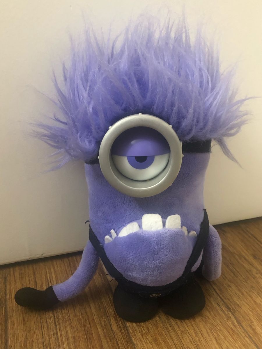 Minion Malvado Roxo | Pelúcia Universal Studios Usado 33565743 | enjoei