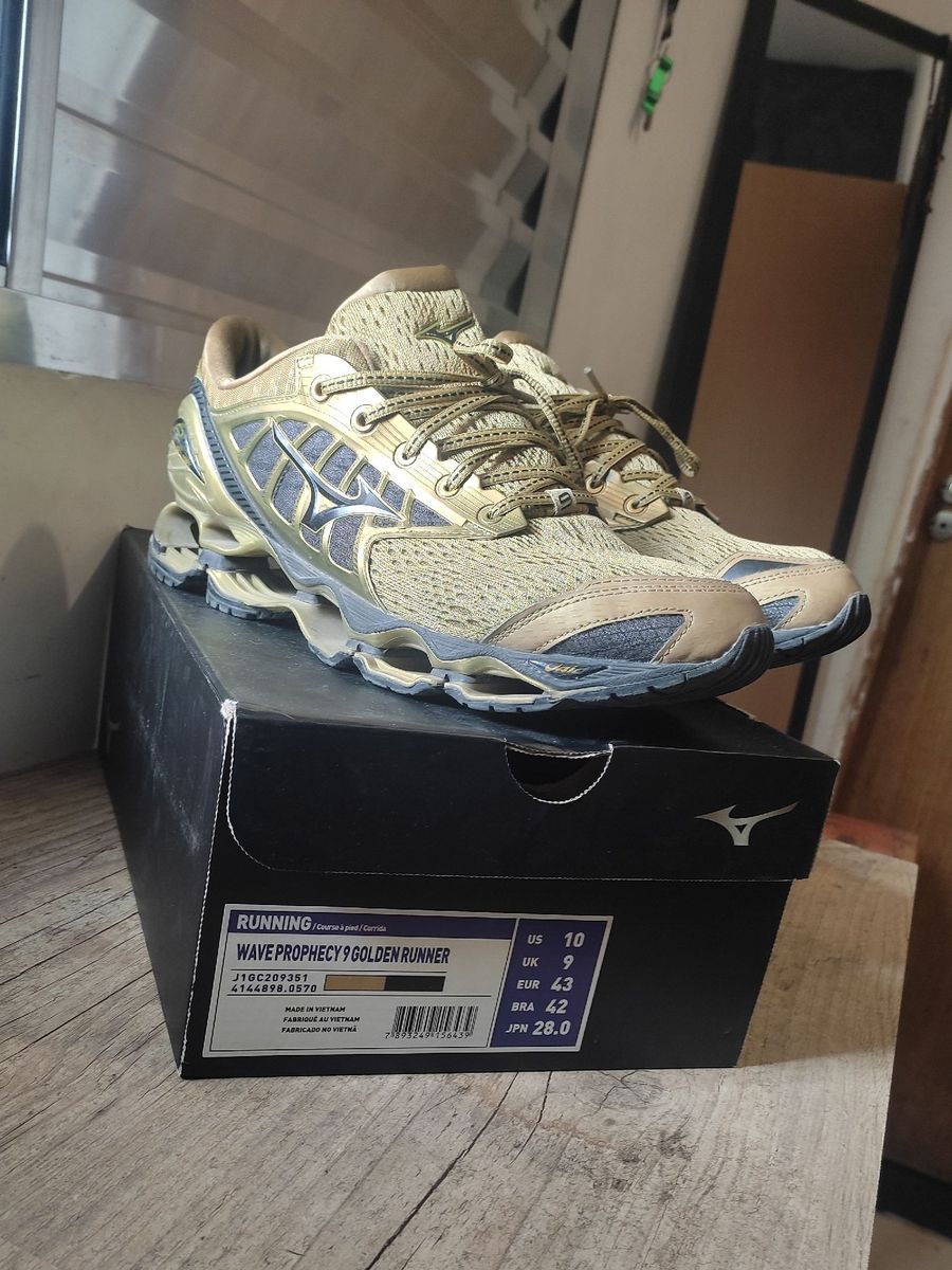 Mizuno Pro 9 Golden Runner | Tênis Masculino Mizuno Usado 75343142 | enjoei