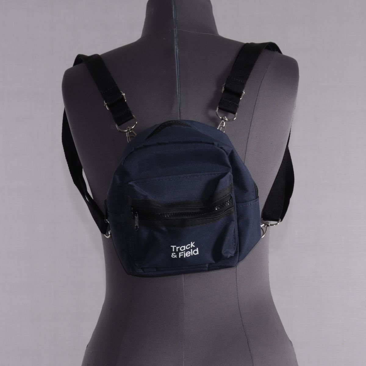 Mochila Bag Azul Track e Field | Mochila Feminina Track E Field Usado ...