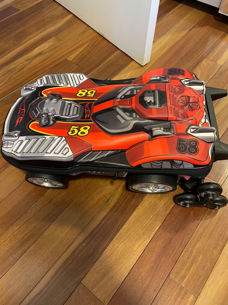 Mochila de Rodinhas Hotwheels | Mochila Feminina Diplomata Usado ...