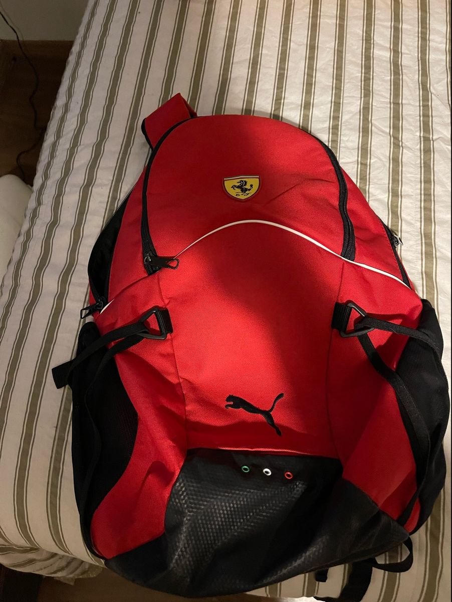 Mochila Ferrari | Mochila Feminina Ferrari Usado 82534105 | enjoei