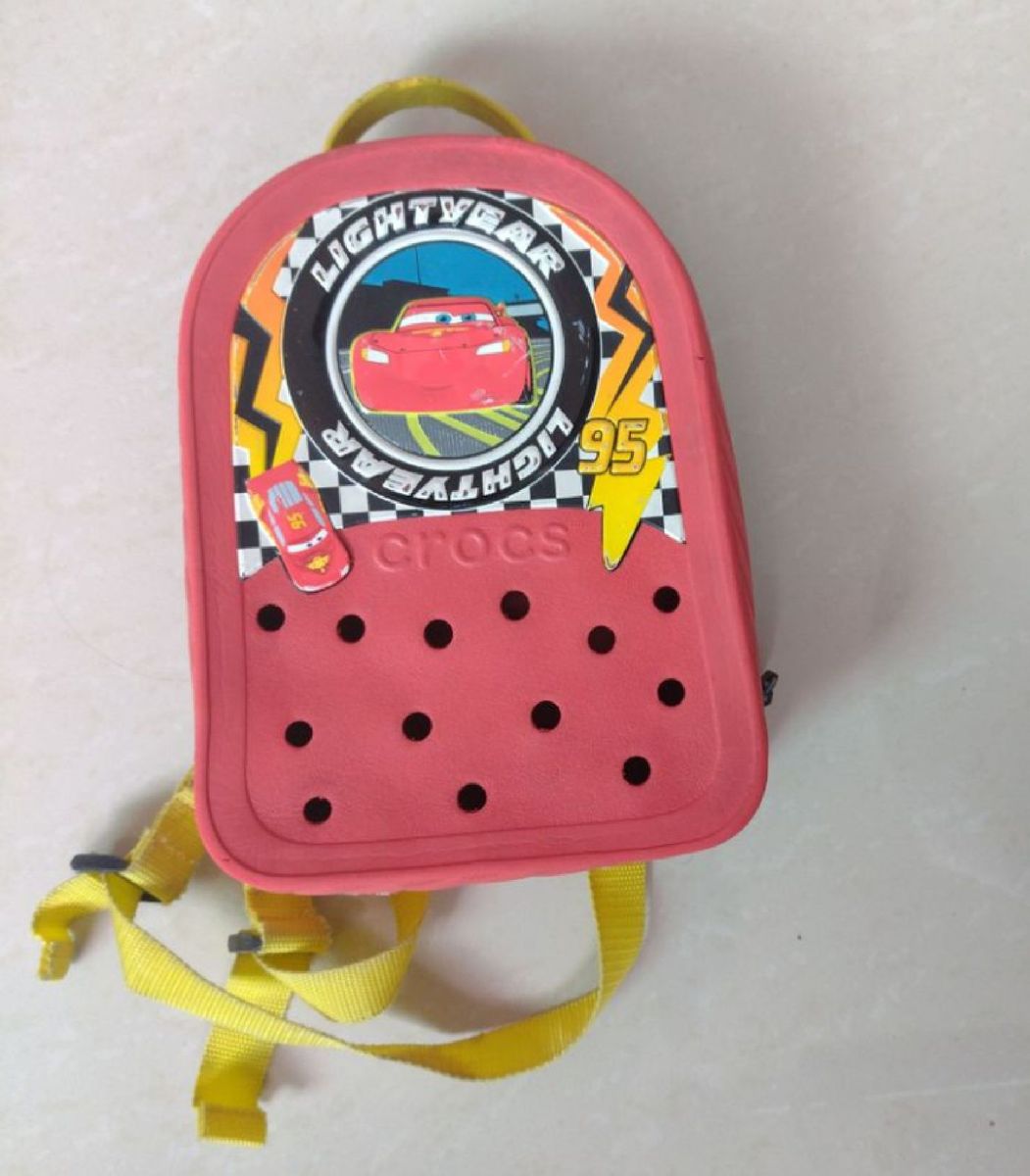 Mochila Lancheira Crocs Carros Disney | Item Infantil Crocs Usado ...