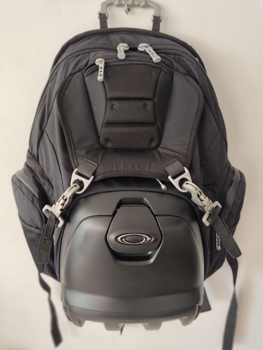 Mochila Original Oakley Lunch Box Termica Raridade!! | Mochila Feminina ...