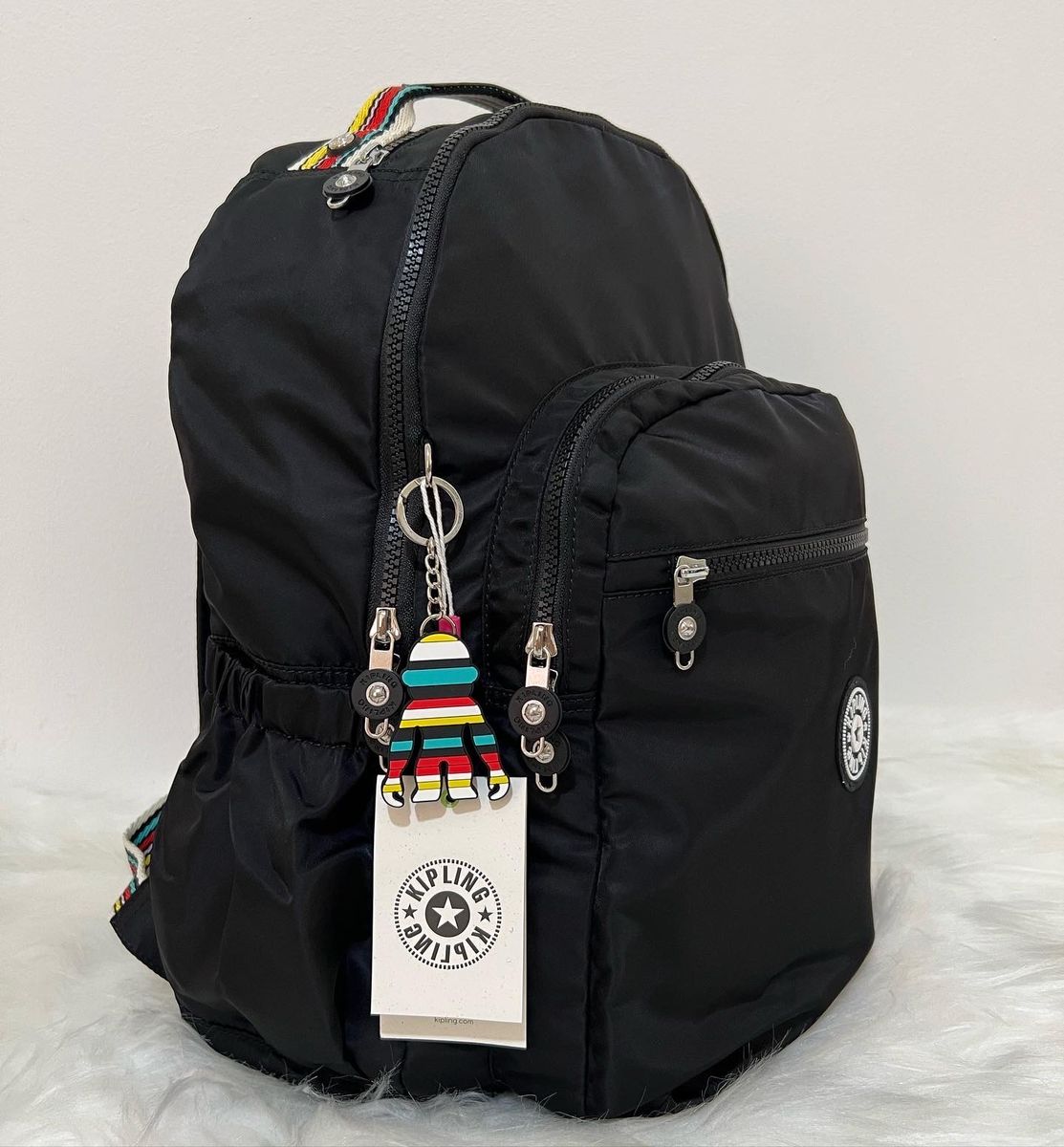 Mochila Seoul Go Preta | Mochila Feminina Kipling Nunca Usado 82997850 | enjoei