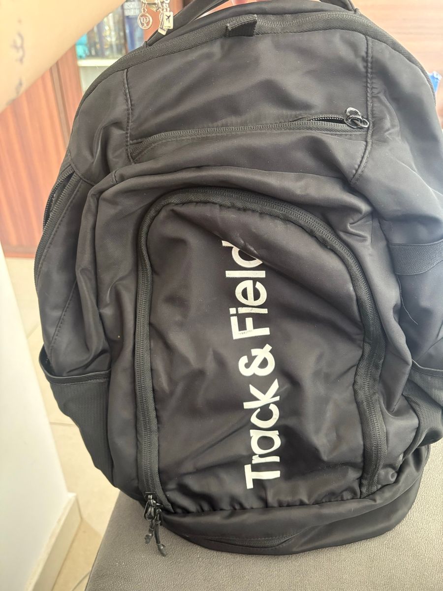 Mochila Track e Field | Mochila Feminina Track & Field Usado 129304999 ...