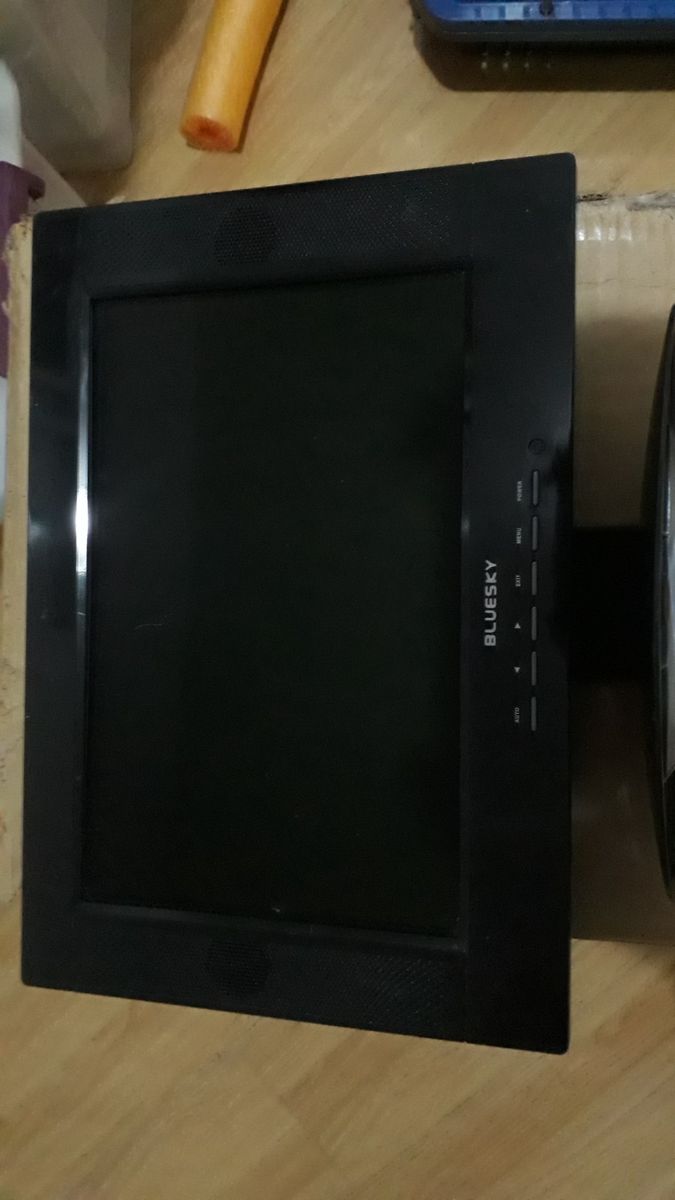 Monitor de Lcd | Móvel p/ Casa Bluesky Usado 84619368 | enjoei