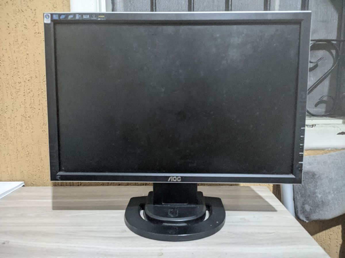 Monitor Lcd Aoc 19" | Item Info & Eletro Aoc Usado 118211444 | enjoei