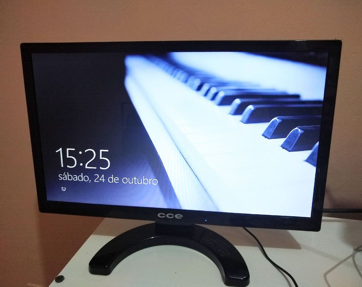 Monitor Led 15,6 da Cce | Mouse p/ Computador Cce Usado 47516752 | enjoei