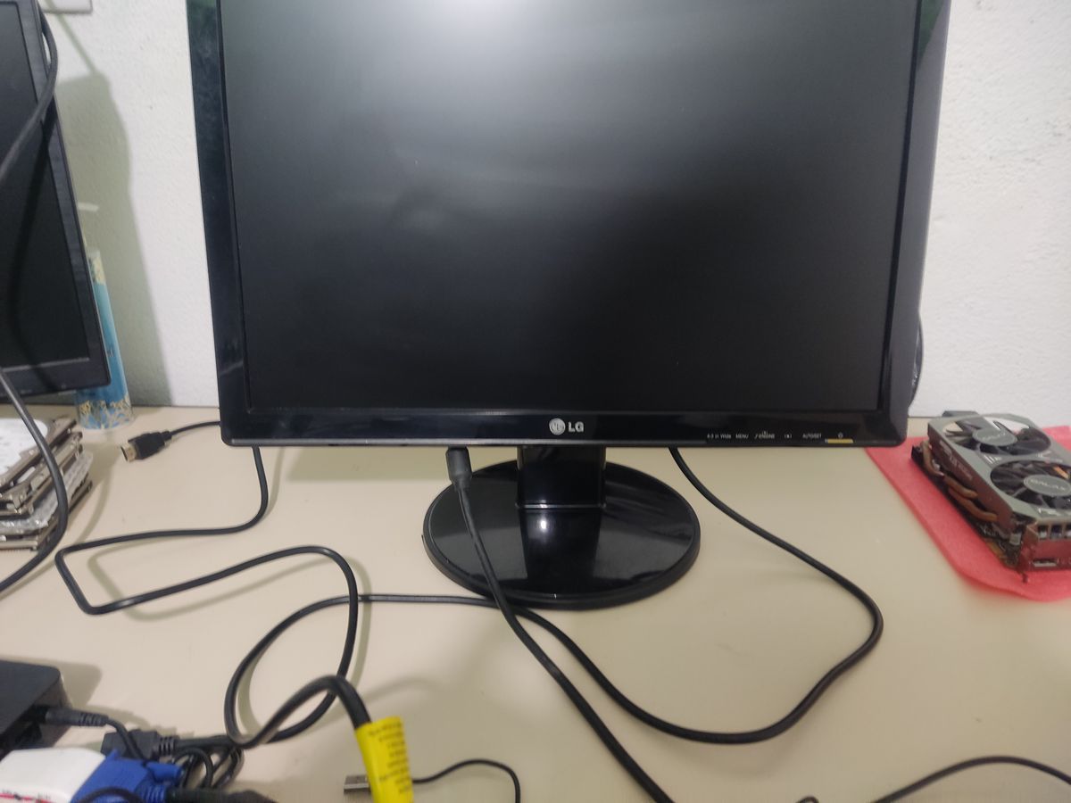 Monitor Lg 19 Polegadas Wide Funcionando Perfeitamente | Computador ...