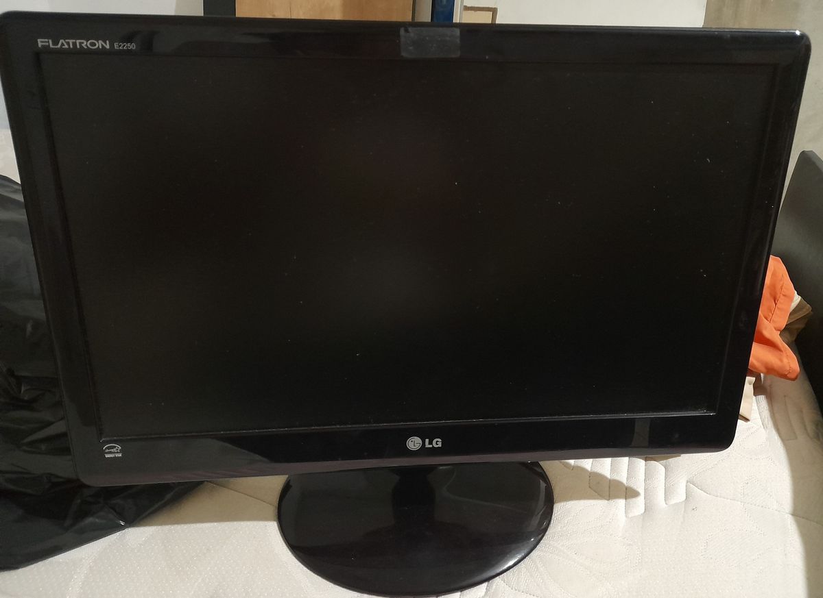 Monitor Lg 20" em Otimo Estado | Item Info & Eletro Lg Usado 77357216 ...