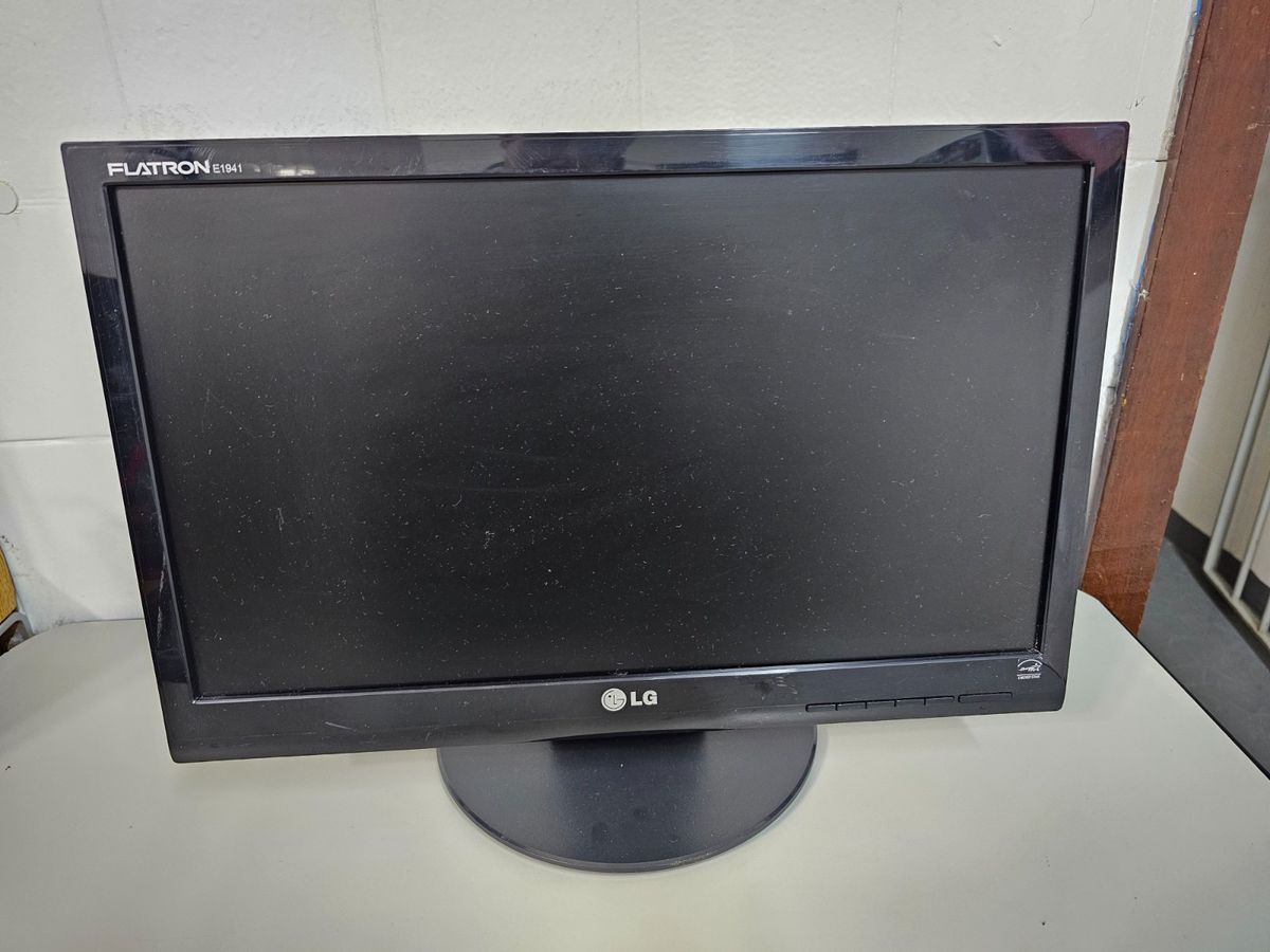 Monitor Lg 20 Polegadas Zeradinho | Roupa Esportiva Masculino Lg Usado 86763775 | enjoei