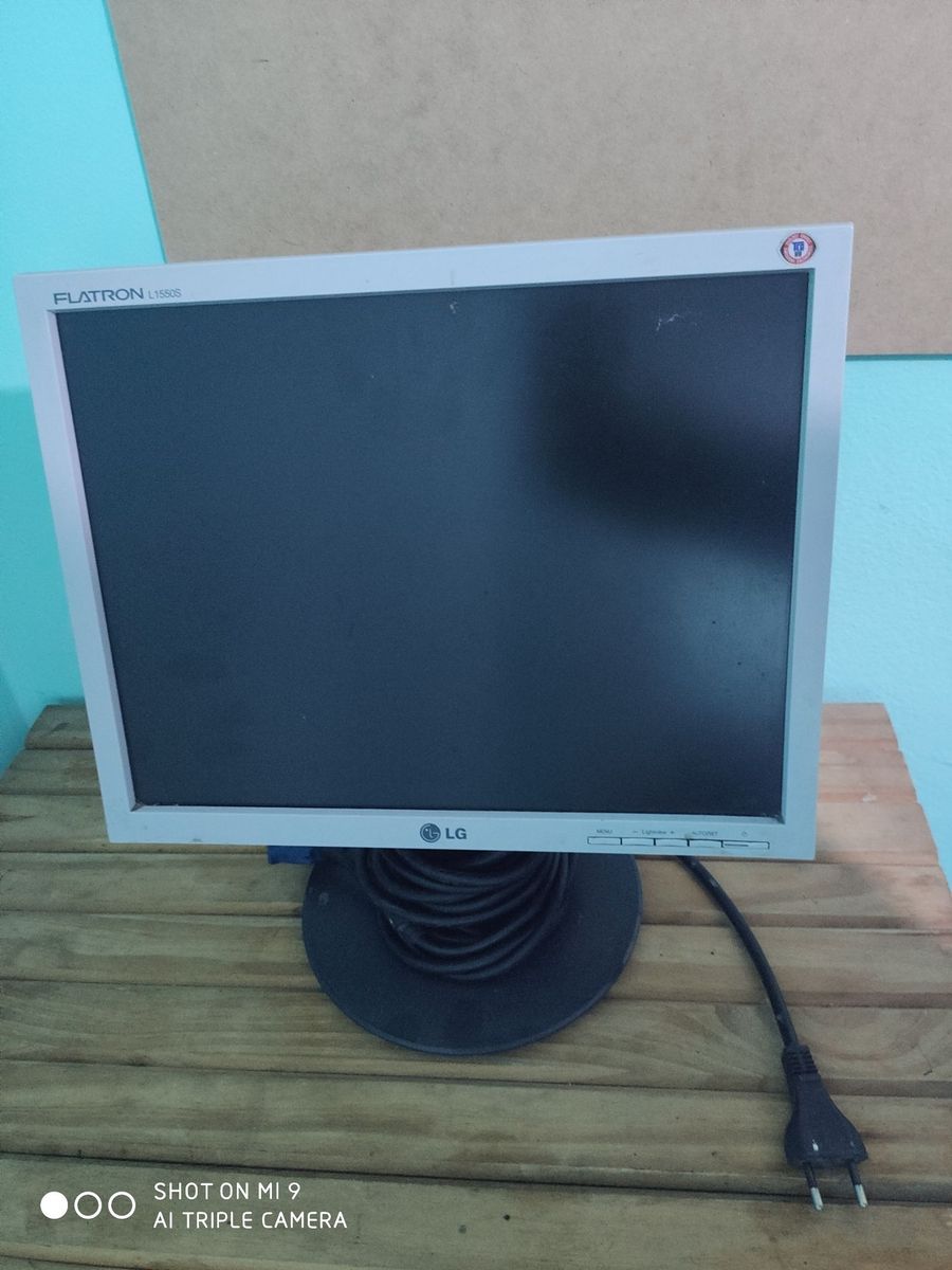 Monitor Lg Flatron L1550s 15º - Monitores Lcd Lg | Móvel p/ Casa Lg ...