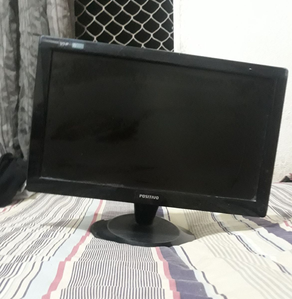 Monitor Positivo 14" em Perfeito Estado com Cabo de Força. | Computador ...