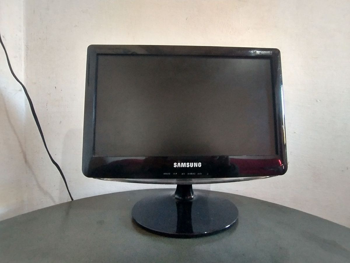 Monitor Samsung Básico | TV e Display Samsung Usado 58011757 | enjoei