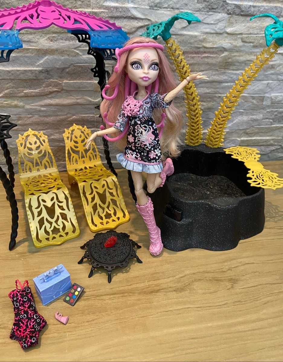 Monster High Górgona Viperina de Filme e Playset 13 Wishes Desert ...