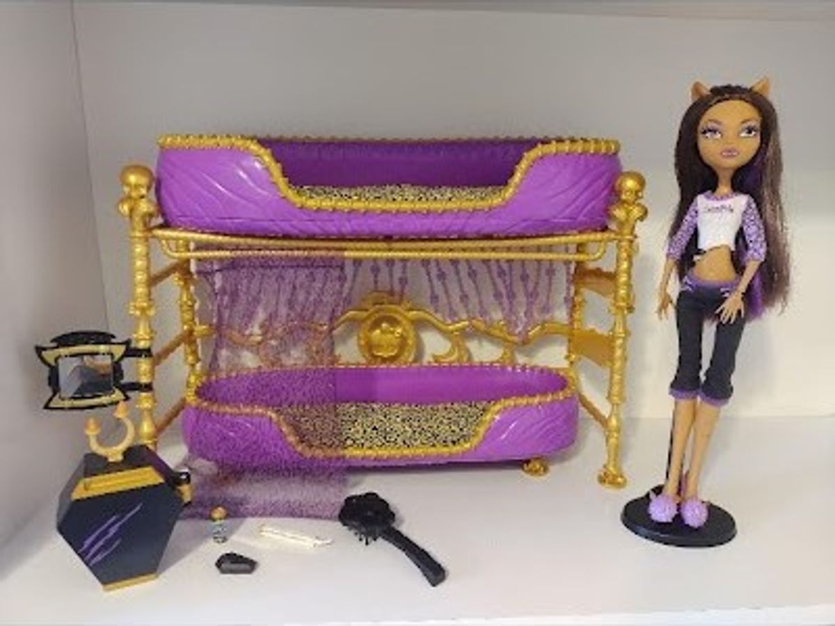 Monster High To Howl Bunk Bed e Dead Tired Clawdeen Wolf Boneca ...