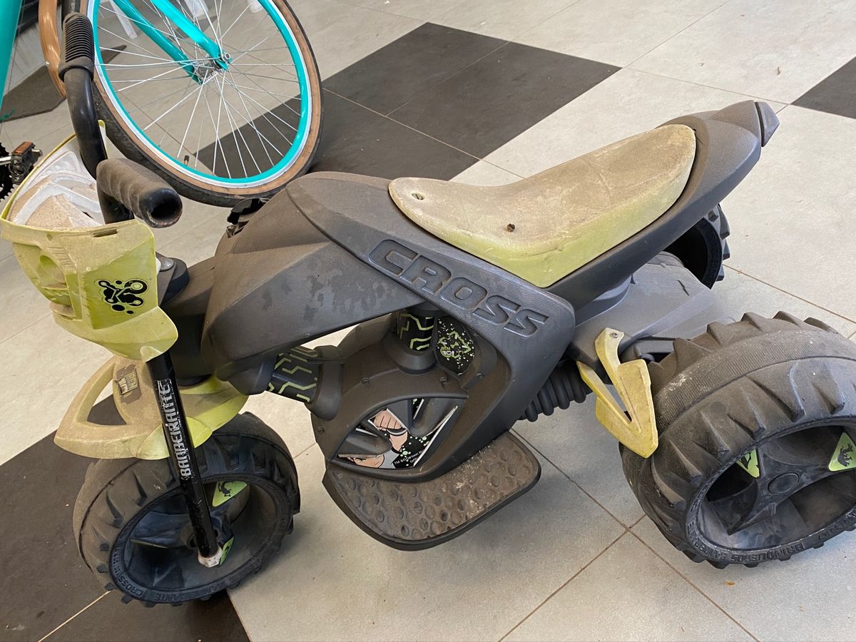 Moto Elétrica Ben 10 | Brinquedo para Bebês Bandeirantes Usado 53200686 ...