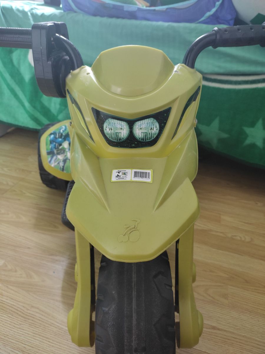 Moto Elétrica Ben 10 | Brinquedo Bandeirantes Usado 68276757 | enjoei