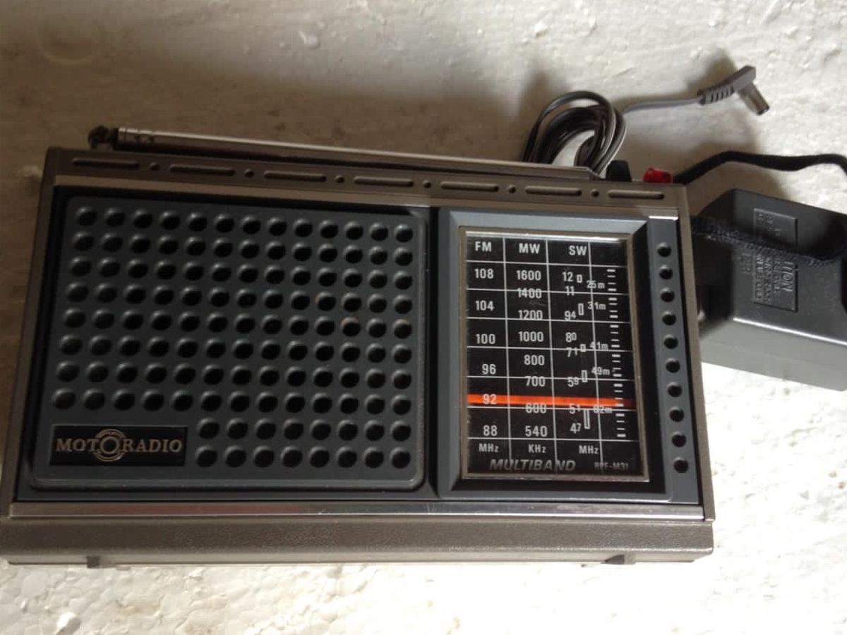 Motoradio Rádio Portátil | Item de Música Motoradio Usado 49411648 | enjoei