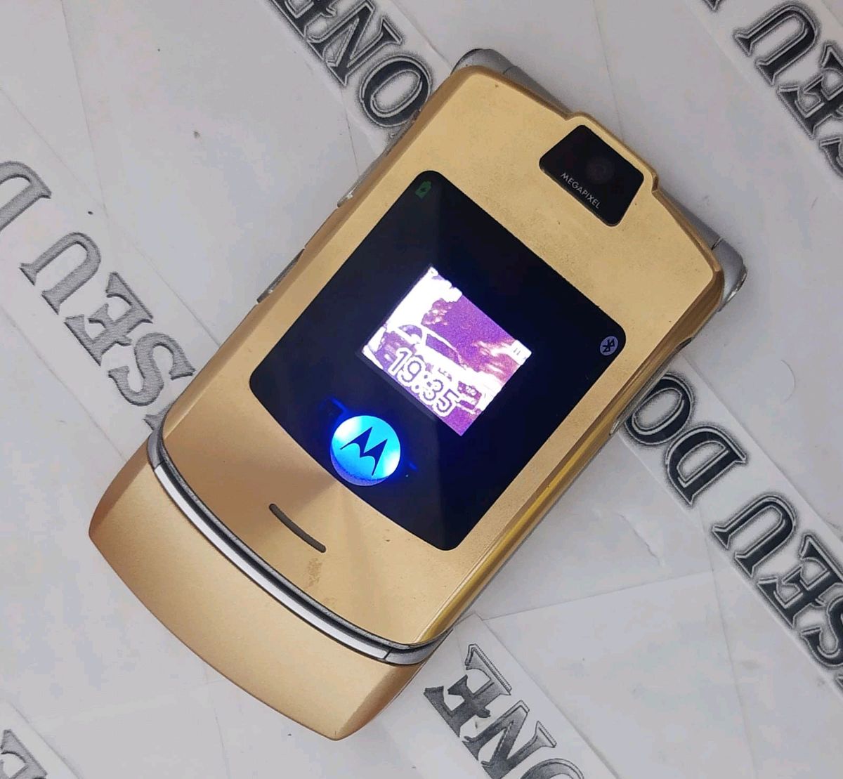 Motorola V3i Dourado Celular Antigo Cartão de Memória Relíquia ...