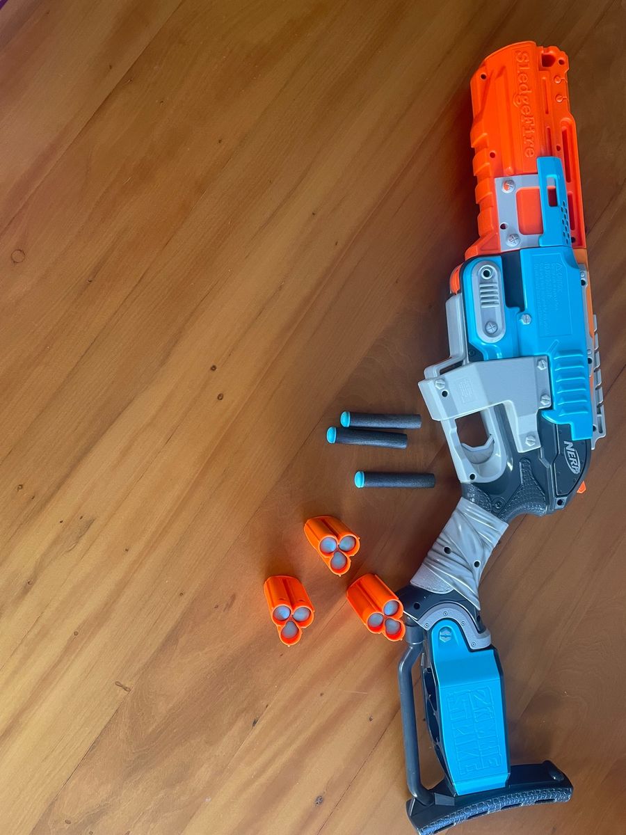 Nerf Zombie Strike - Sledge Fire Completa, sem Marcas de Uso ...