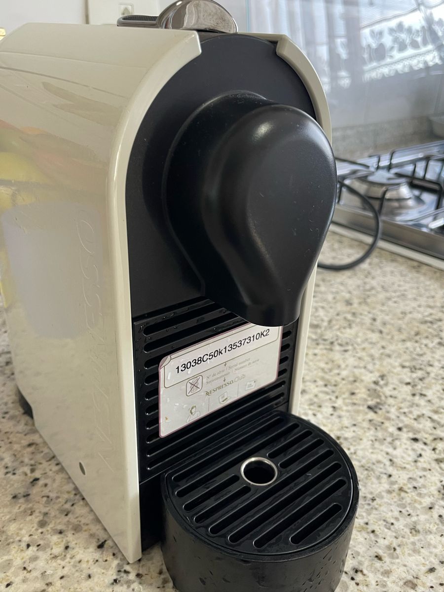 Nespresso U C50 / Cor Branca | Item Info & Eletro Nespresso Usado ...