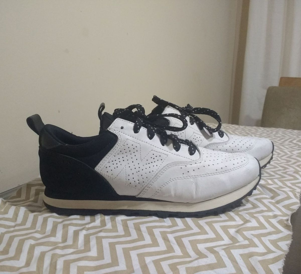 New Balance 600c Branco e Preto | Tênis Feminino New Balance Usado ...